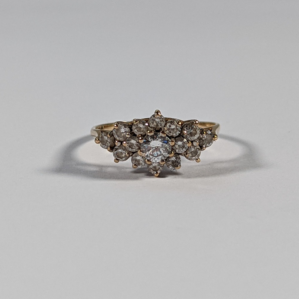 9ct Gold *CZ* Boat Cluster Ring Size O - Own4Less